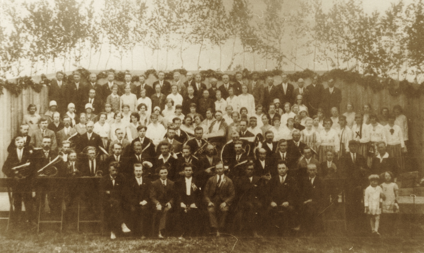 TERASID PUHKPILLIMÄNGUST AVINURMES – Avinurme Ajavakk